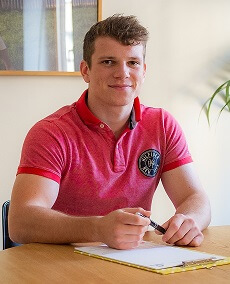 Festland GmbH & Co. KG - Herr Reiner Gschwendtner Ihr ...